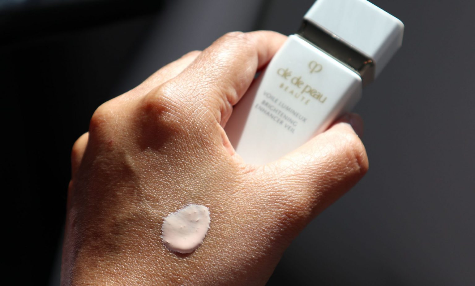 Cle de Peau Brightening Enhancer Veil SPF32 Review - The Velvet Life