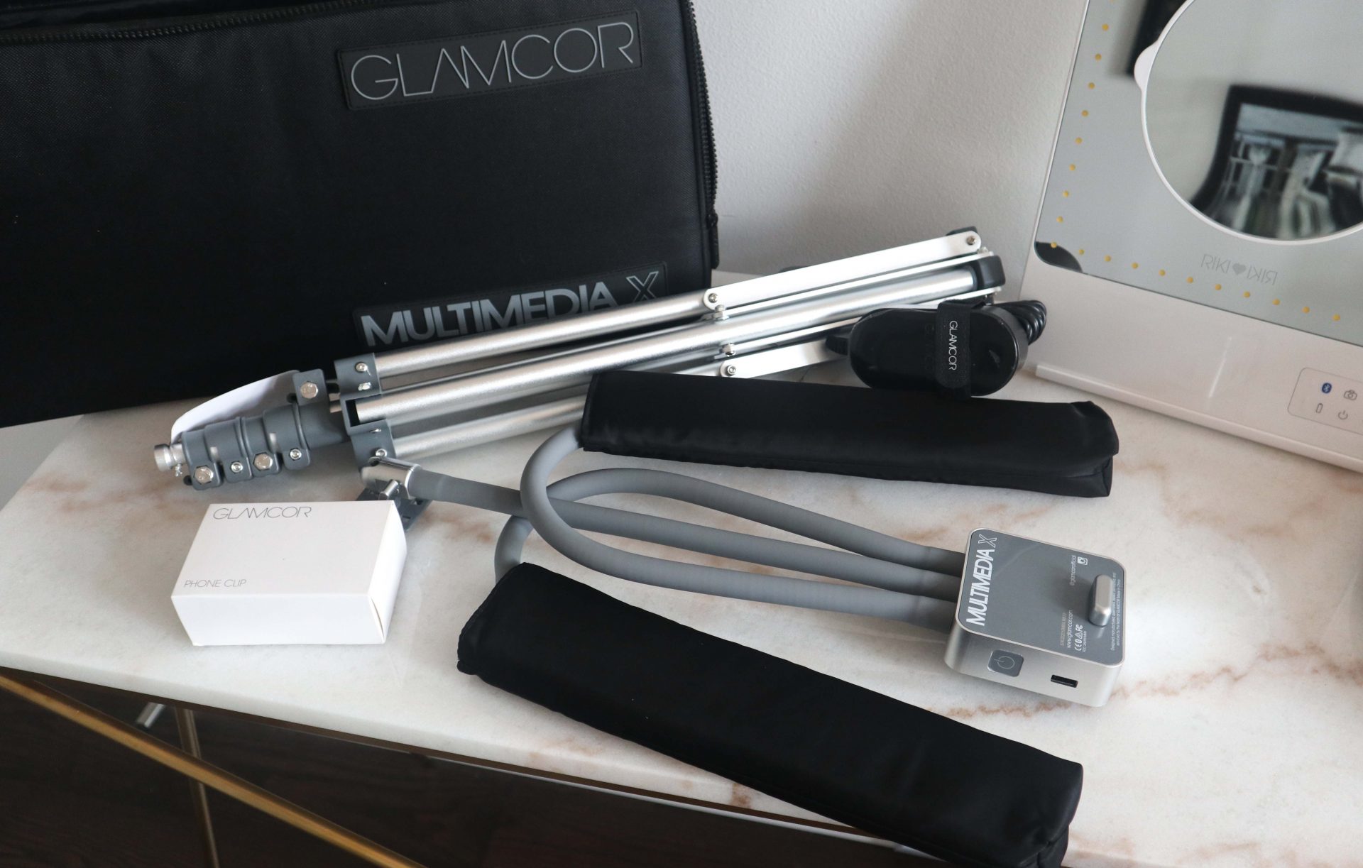 Glamcor MULTIMEDIA X Light Kit Review - The Velvet Life