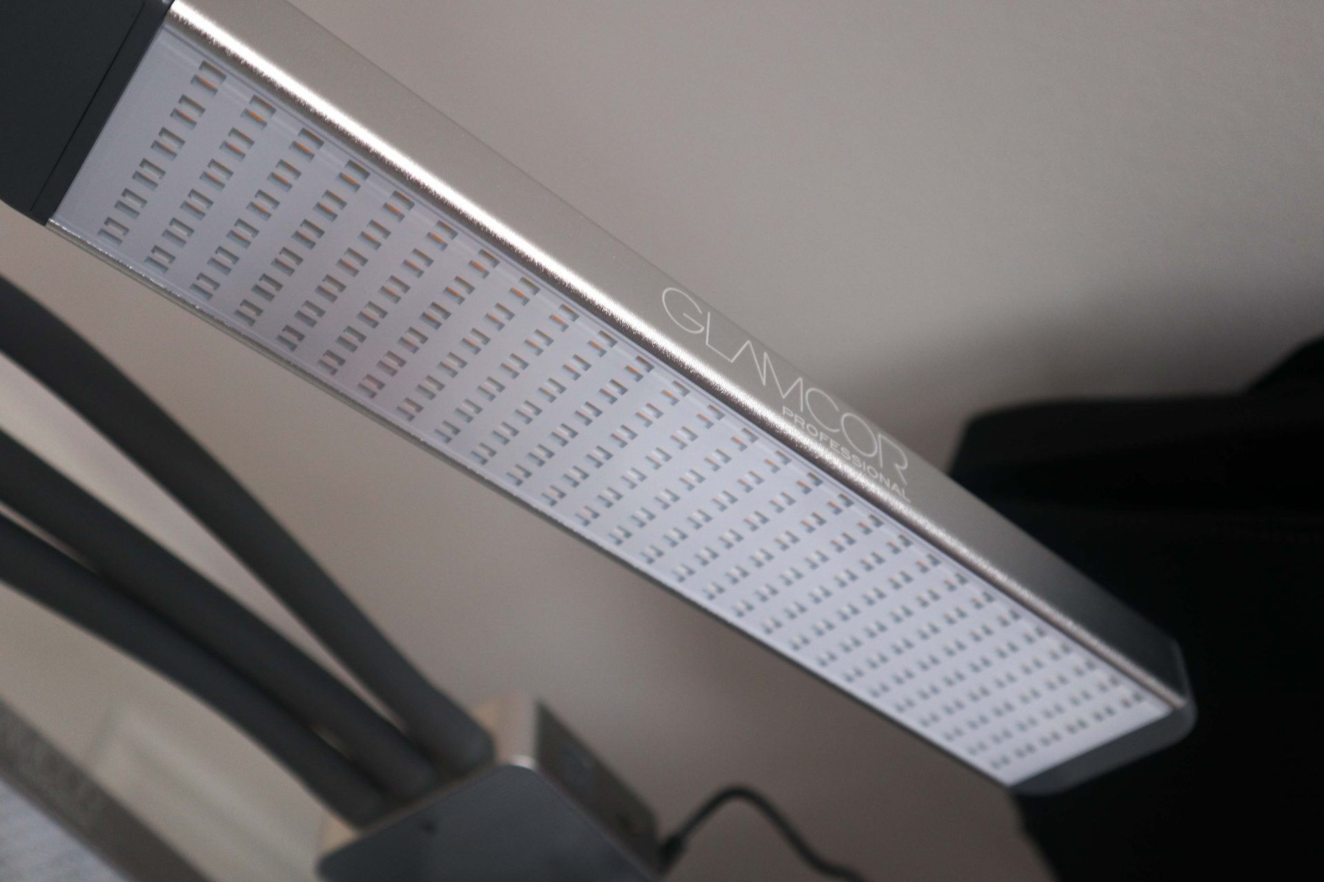 Glamcor MULTIMEDIA X Light Kit Review - The Velvet Life