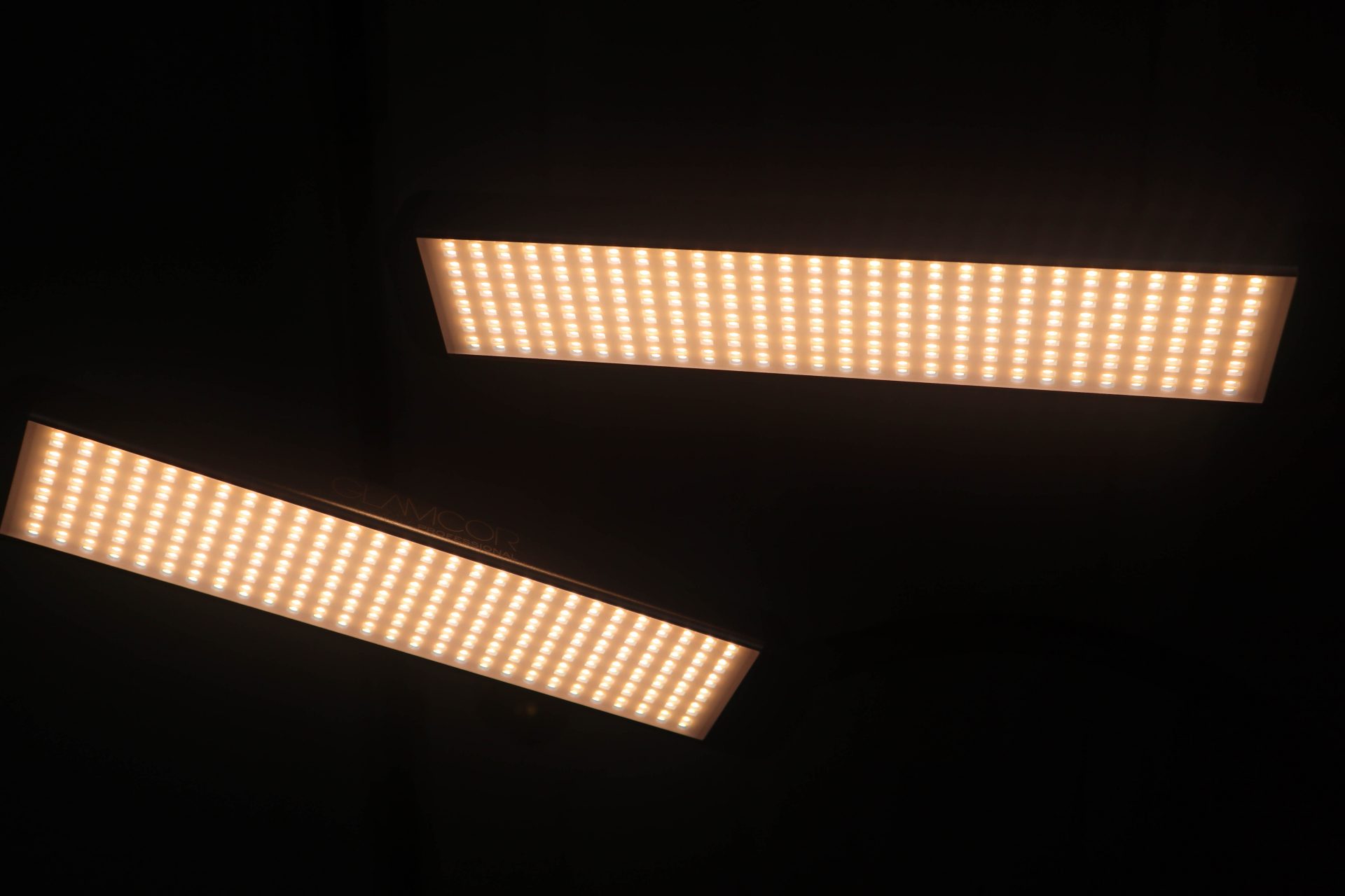 Glamcor MULTIMEDIA X Light Kit Review - The Velvet Life