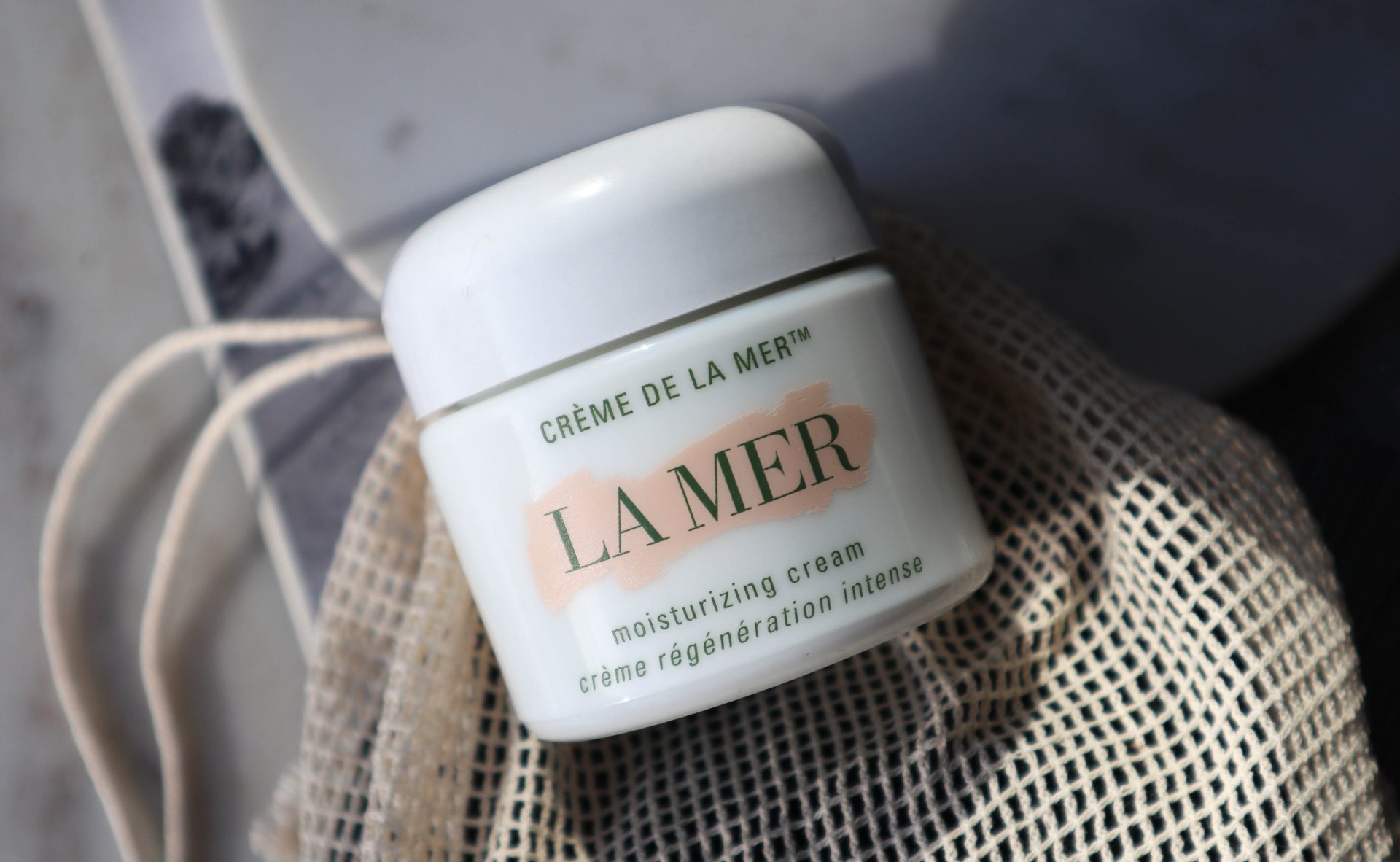 La Mer Moisturizing Cream Review - The Velvet Life