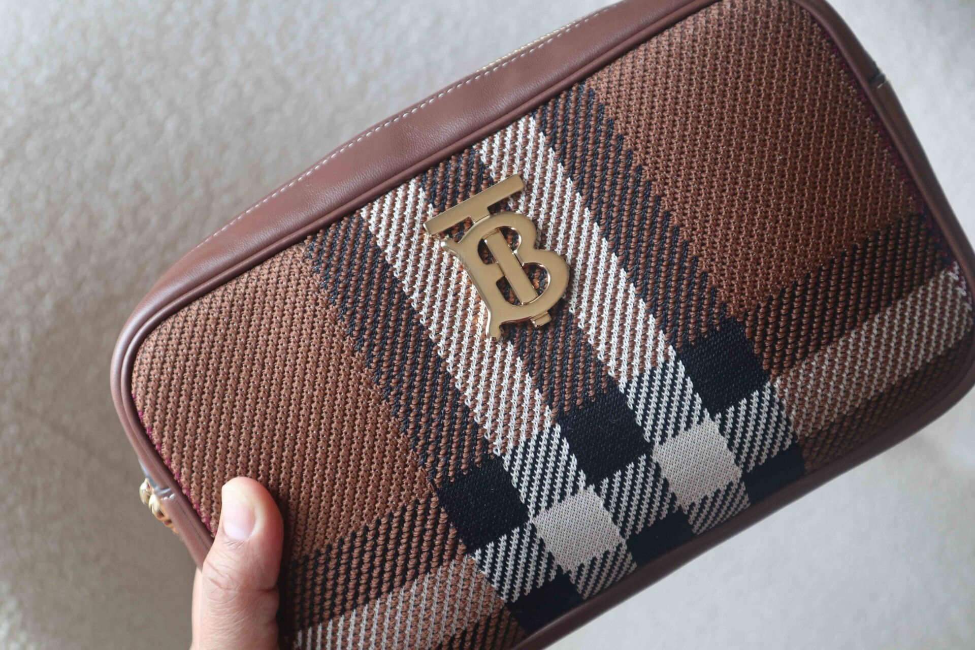 Burberry Lola Camera Bag Review - The Velvet Life